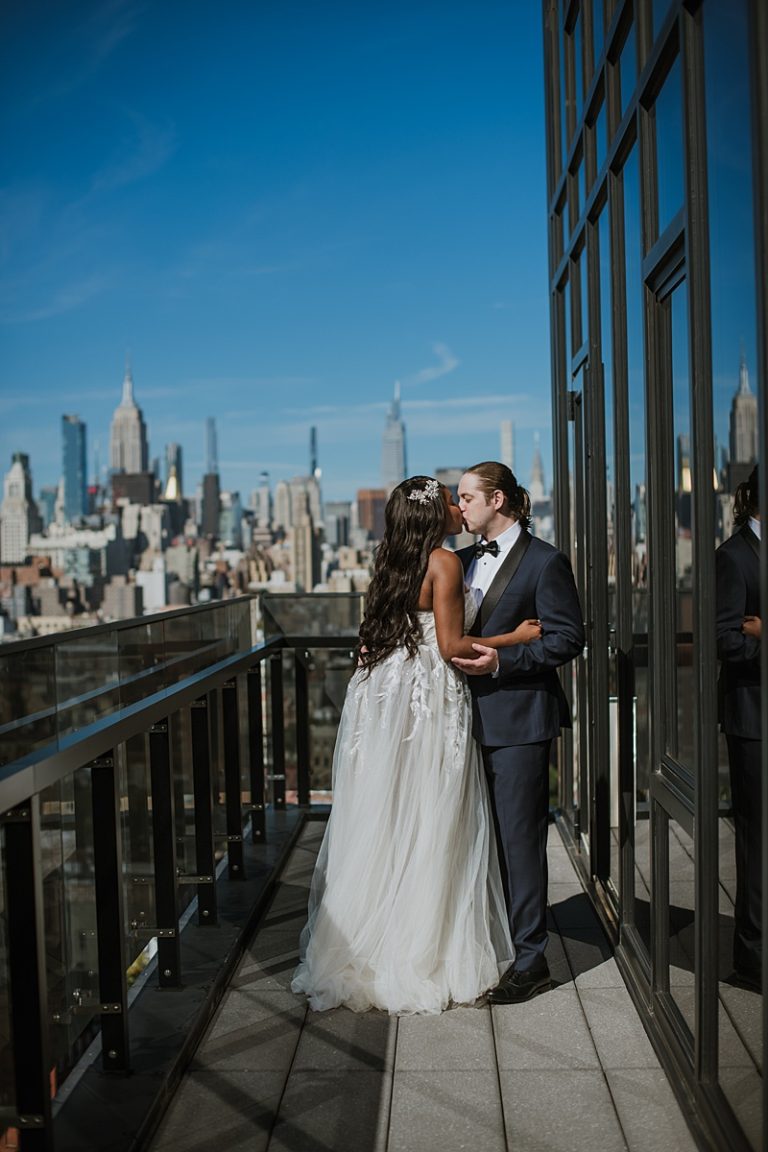 Unique Locations & Places To Elope in NYC | NYC Elopement Ideas