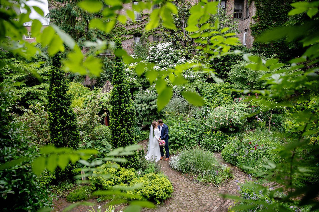 A Guide to Unique Locations to Elope in NYC | Eloping Is Fun