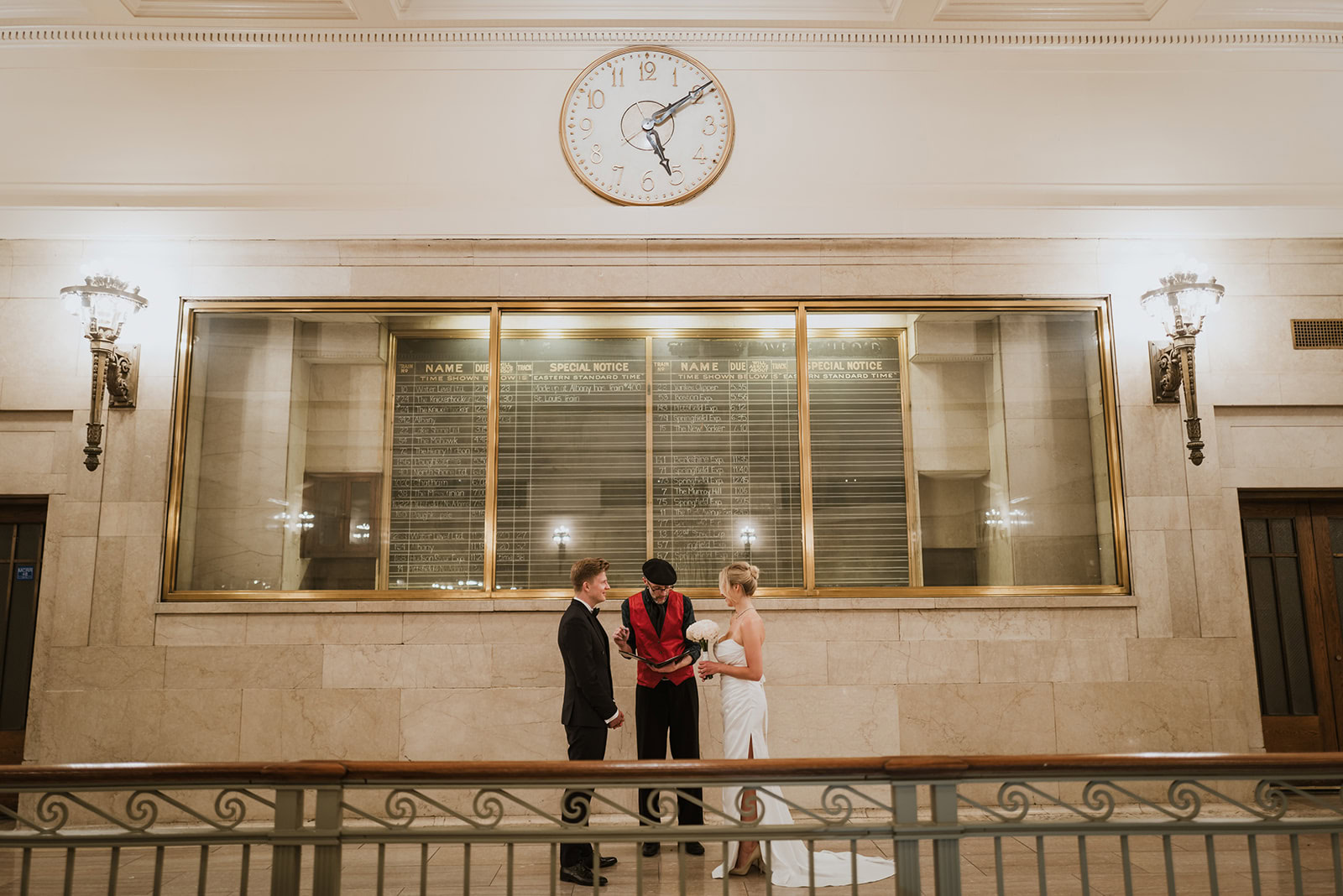 How to Elope at Grand Central Terminal in NYC | Eloping Is Fun